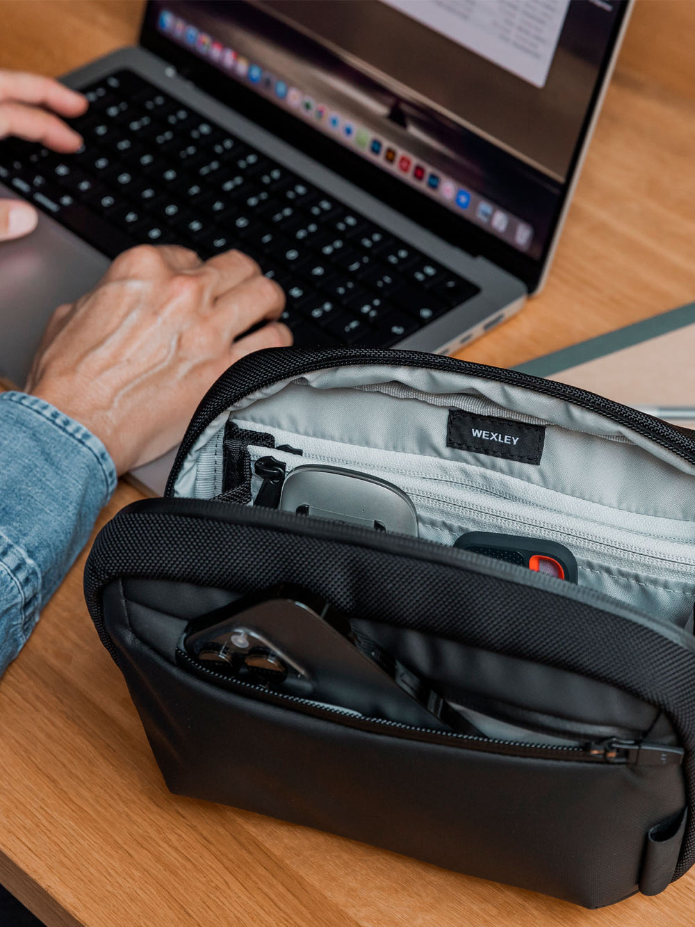 ADSO | TECH ORGANIZER